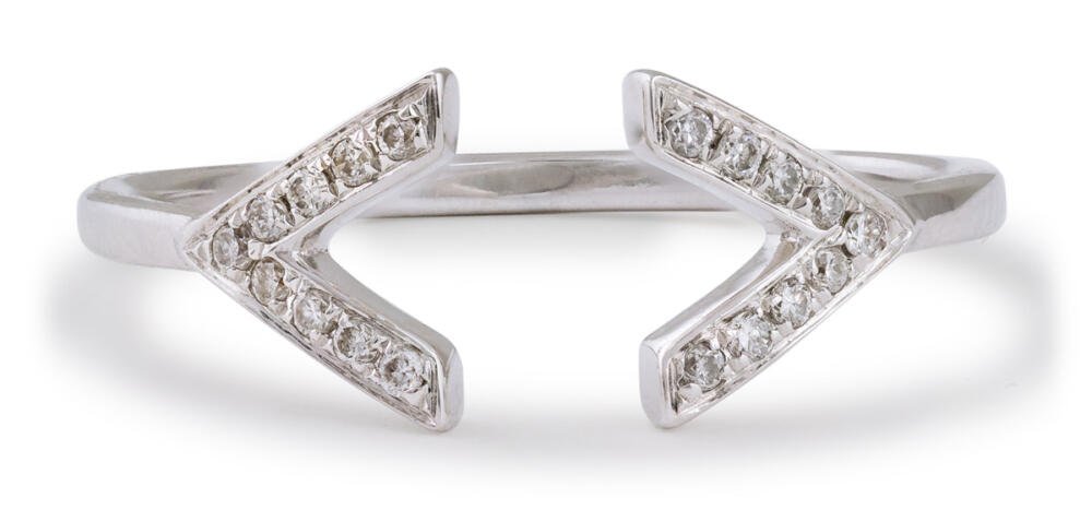 Open Shank V Patterned Ring With Diamonds : 41547 : Arden Jewelers